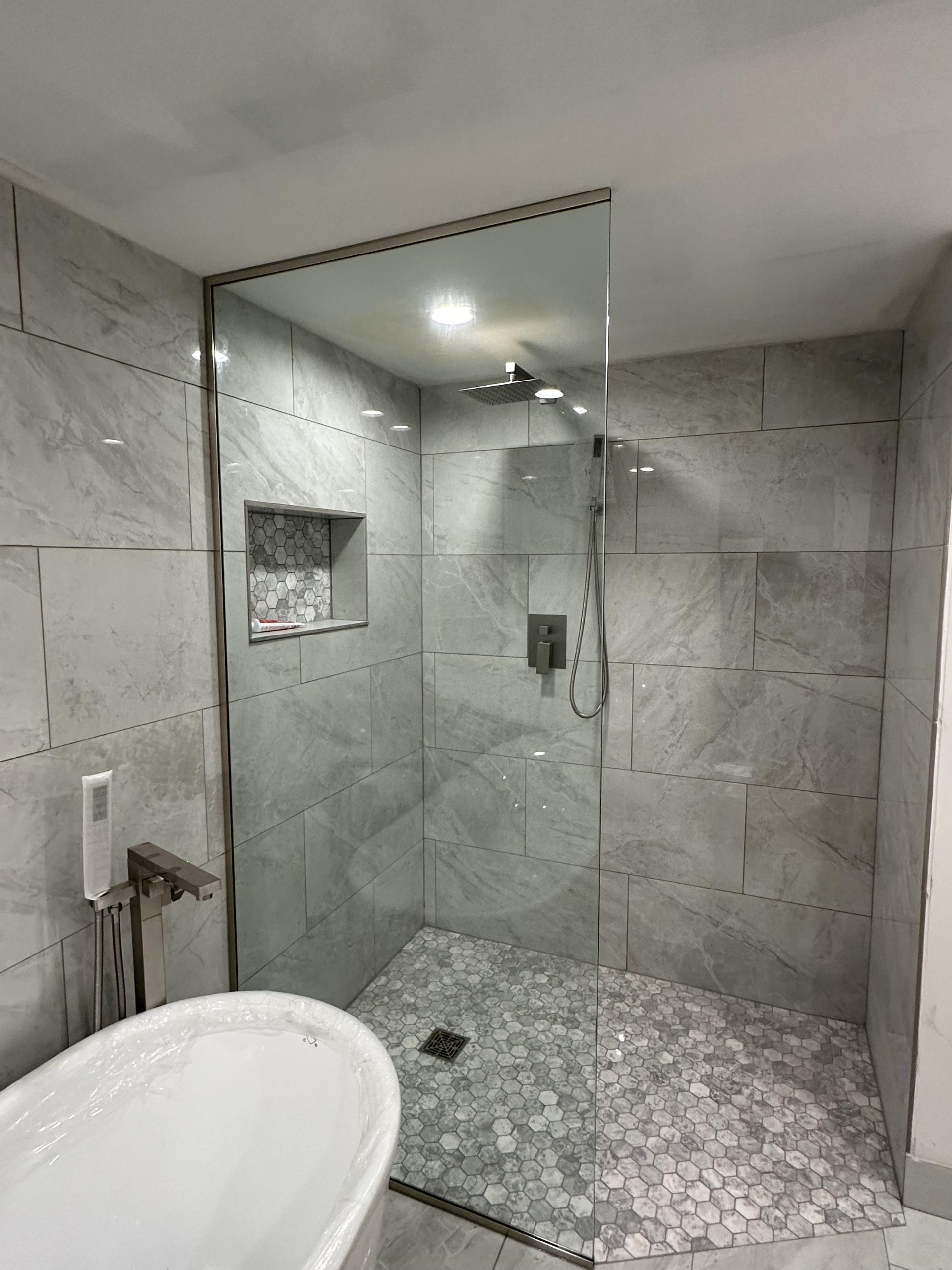 Showers Chicago | by Glass Innovation