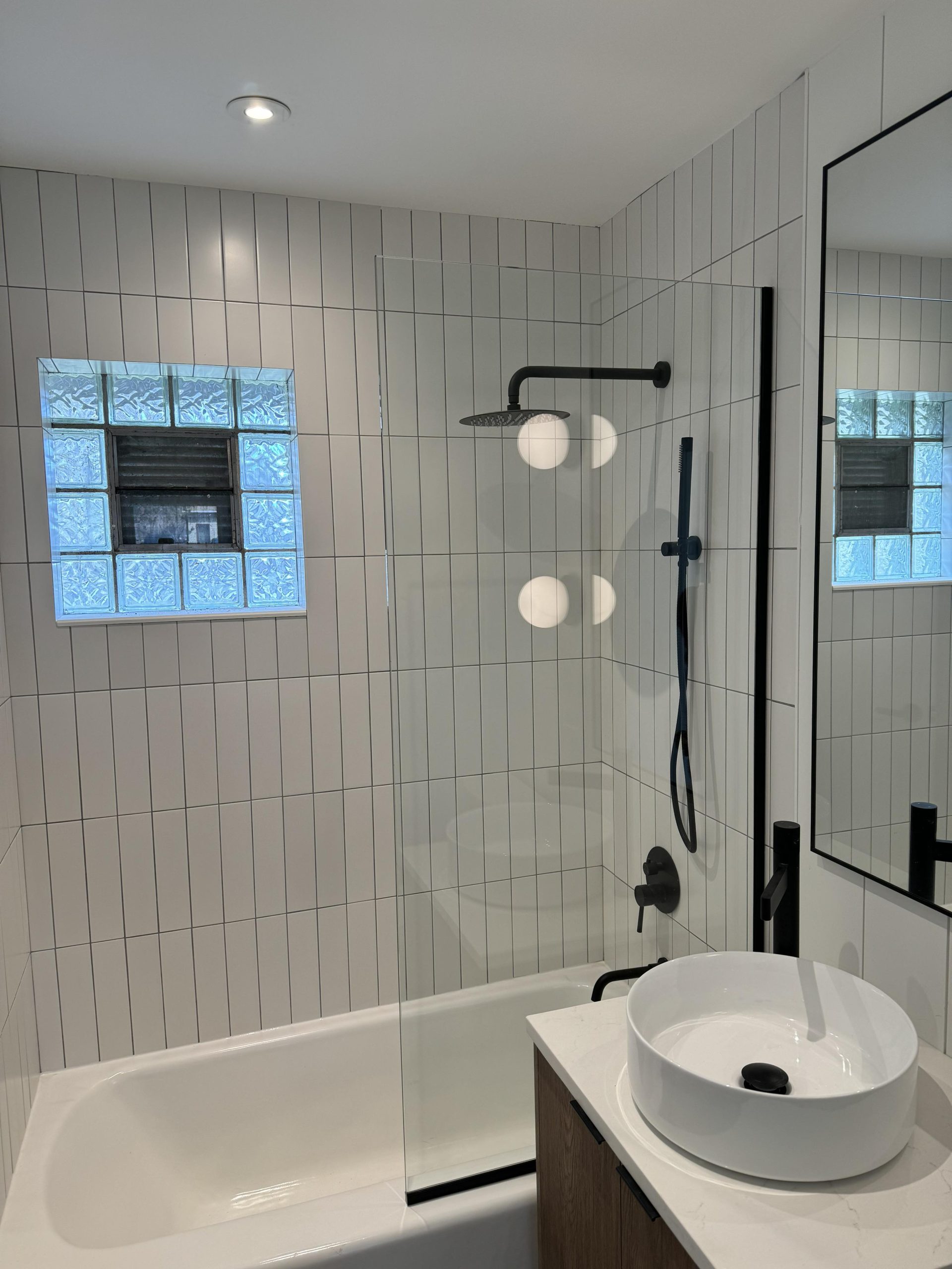 Showers Chicago | by Glass Innovation