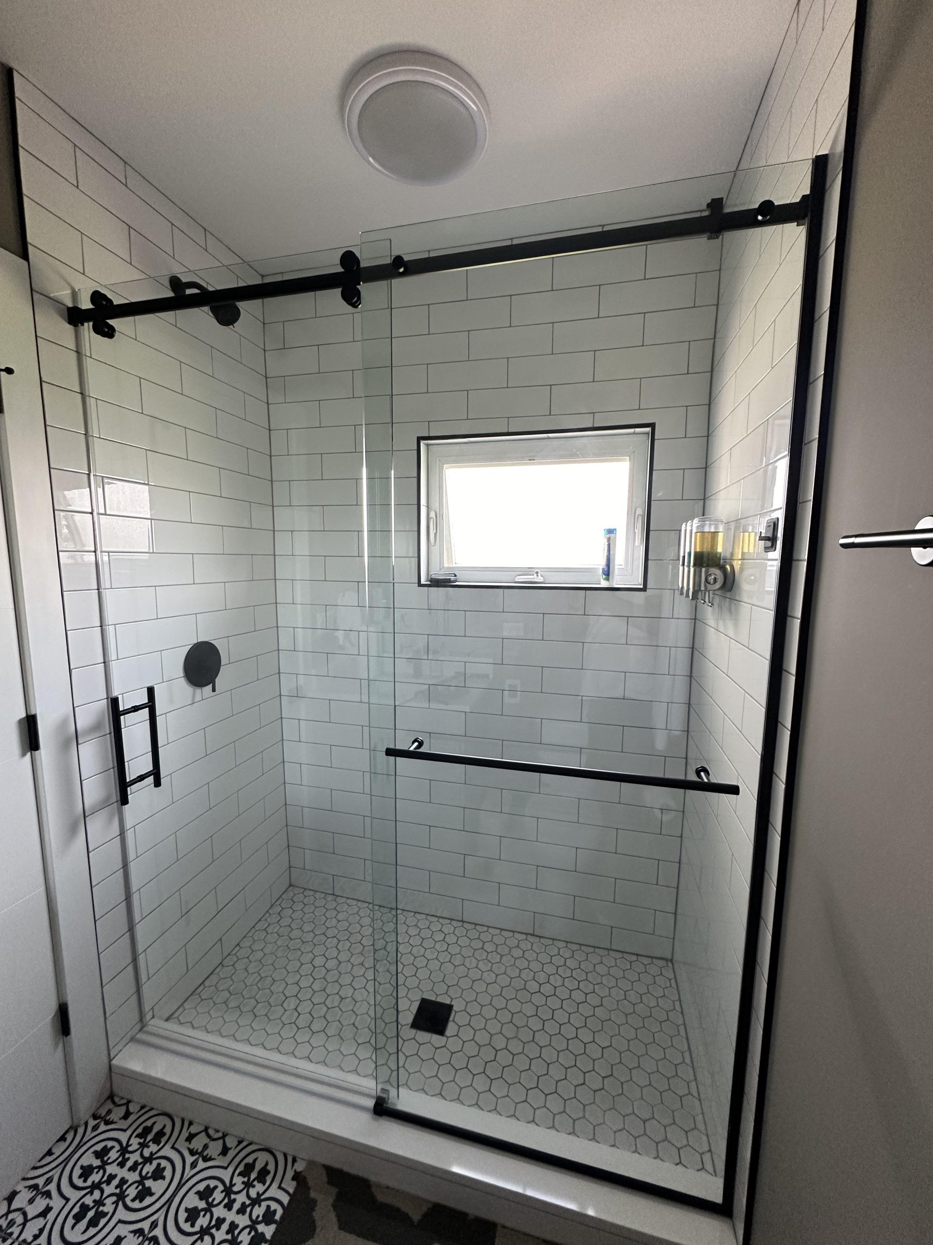 Showers Chicago | by Glass Innovation